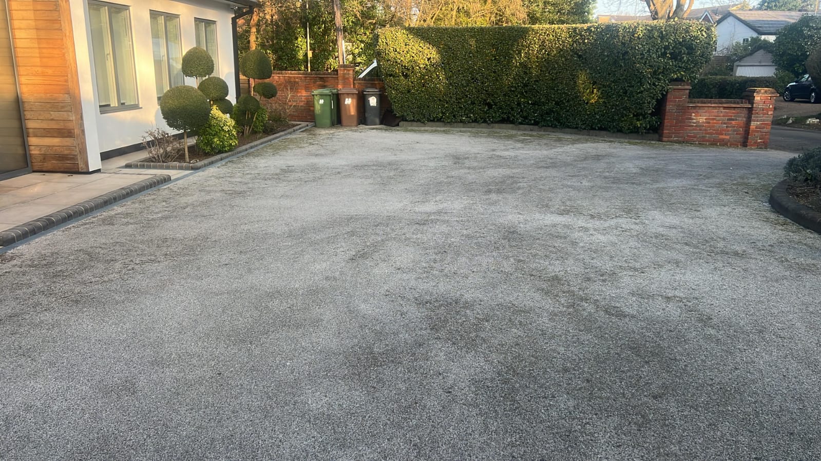 Spring cleaning a resin driveway - Resin Driveways ARS